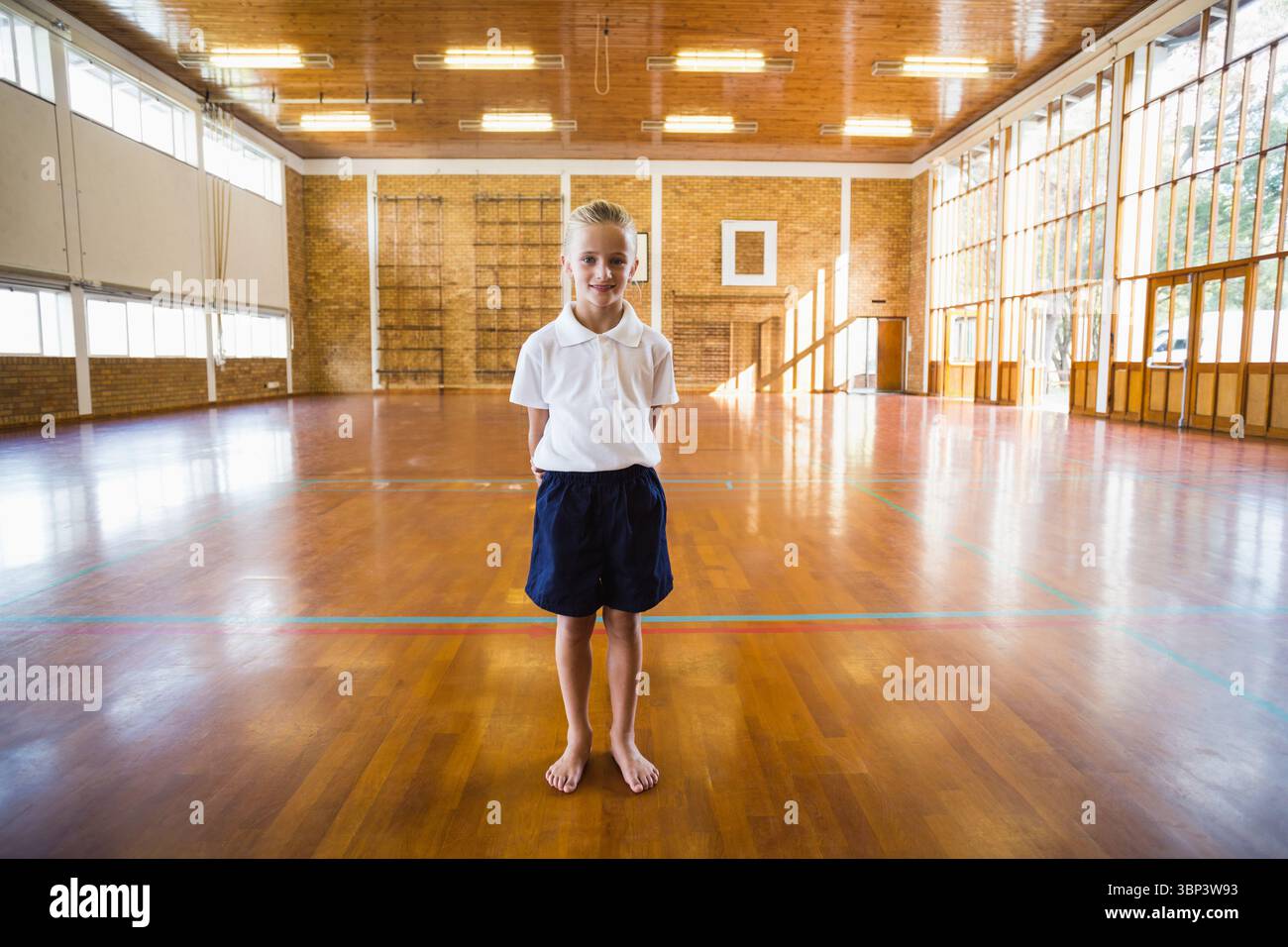 Barefoot girl hi-res stock photography and images - Alamy
