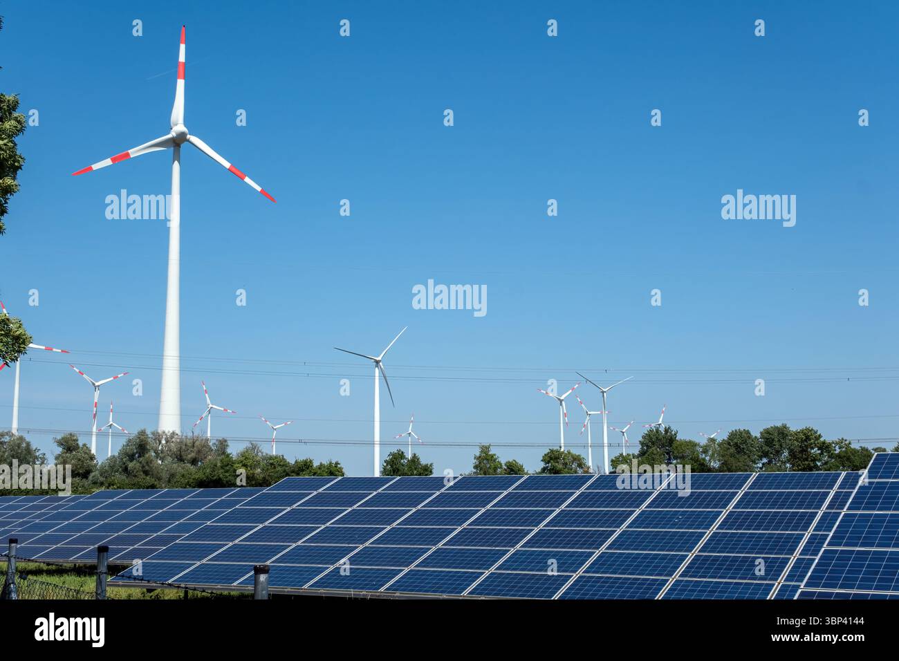Power generation distribution renewable hi-res stock photography and ...