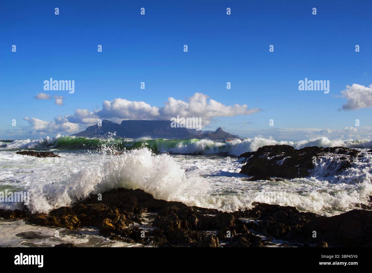 Cape town stadium (south africa) table hi-res stock photography and ...