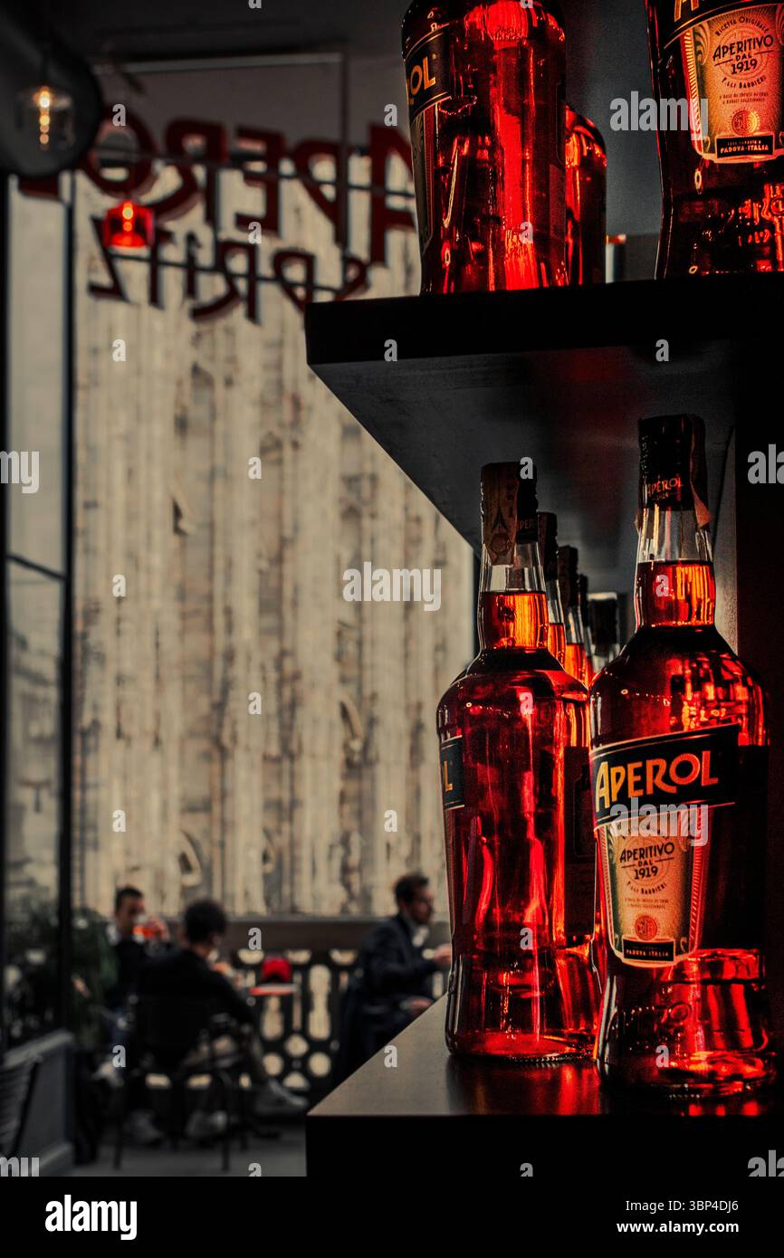Aperol spritz, The classic italian aperitif Stock Photo - Alamy