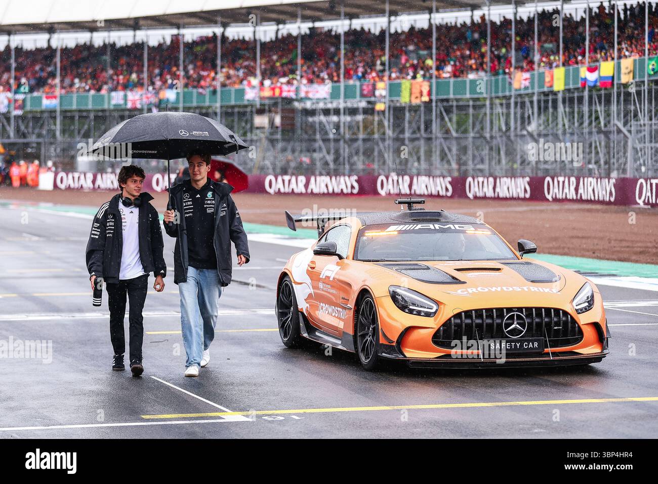RUSSELL George (gbr), Mercedes AMG F1 Team W16, portrait and KIMI ANTONELLI Andrea (ita ...