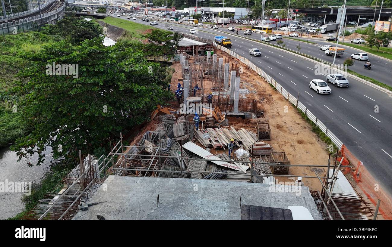 construction workers in Bahia salvador, bahia, brazil - august 8, 2024 ...