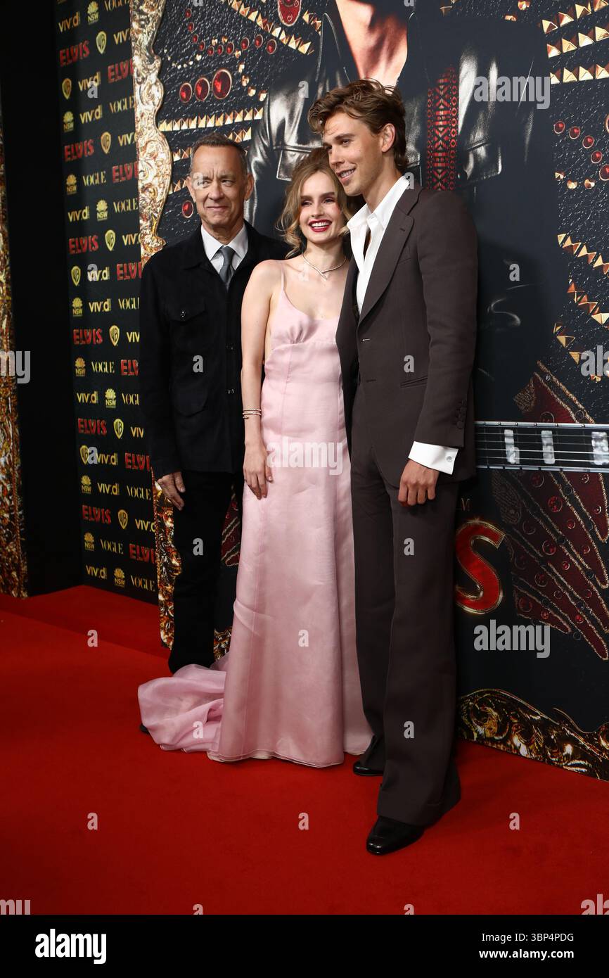 Tom Hanks, Olivia DeJonge, Austin Butler walk the red carpet at the ...