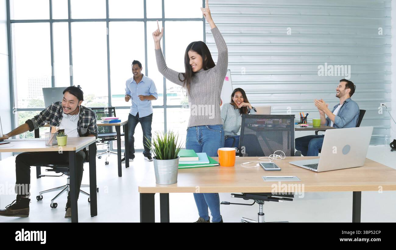 Office teamwork celebration working happiness Happy business people ...