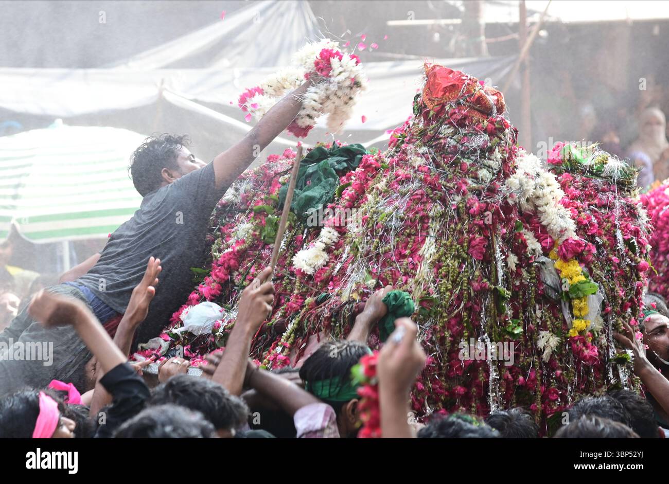 Sunday bada hi-res stock photography and images - Alamy