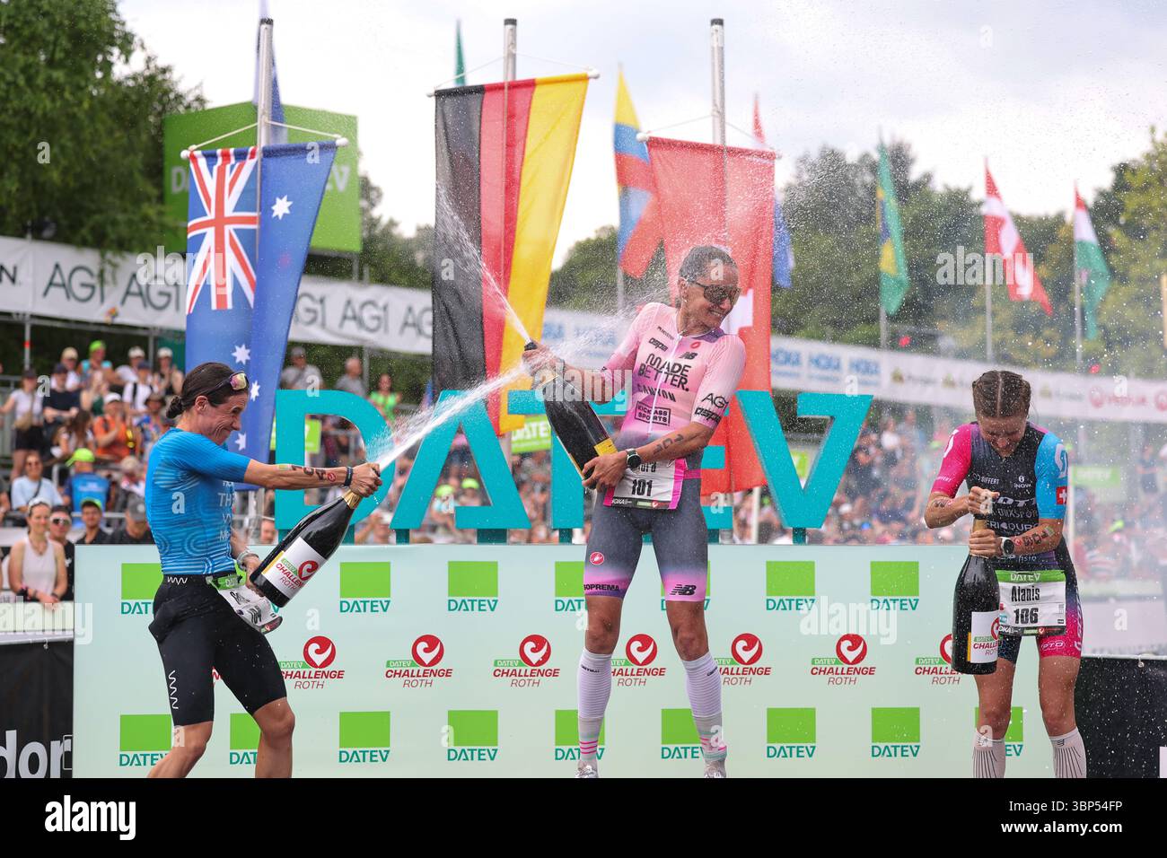 06 July 2025, Bavaria, Roth: *** CORRECTS ID *** Triathlon: Challenge ...