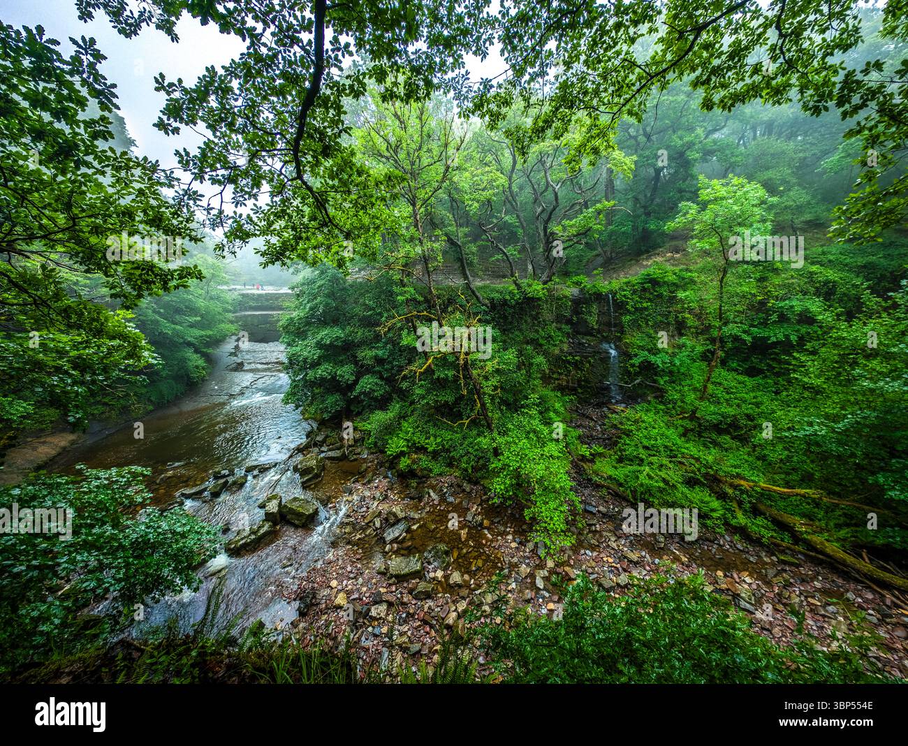 Long exposure Four Waterfalls walk, Waterfall Country, Brecon Beacons ...
