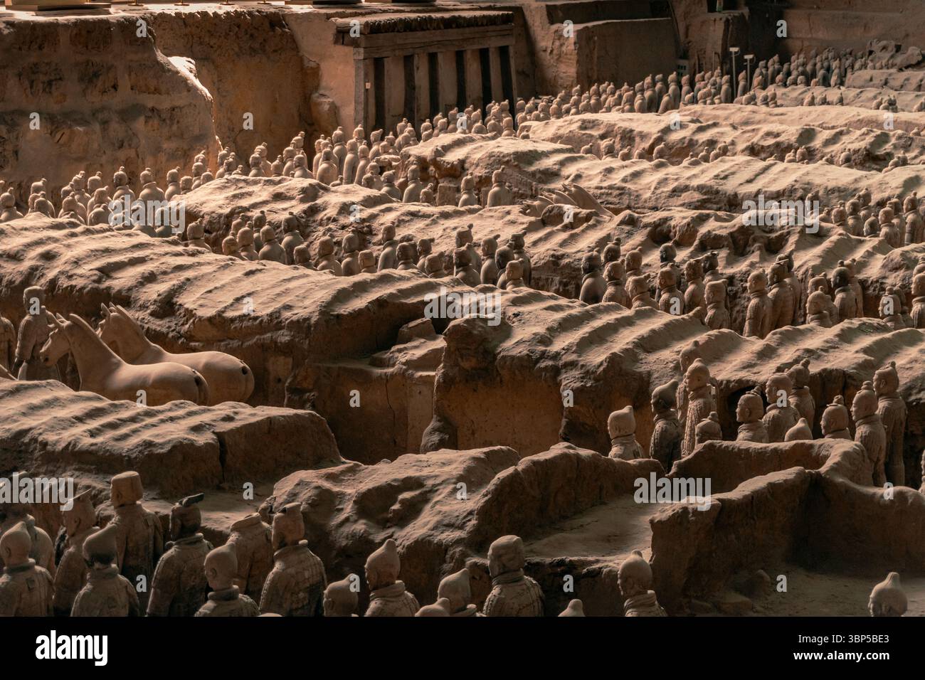 Terracotta Army, archaeological tomb of the first Chinese emperor Qin ...