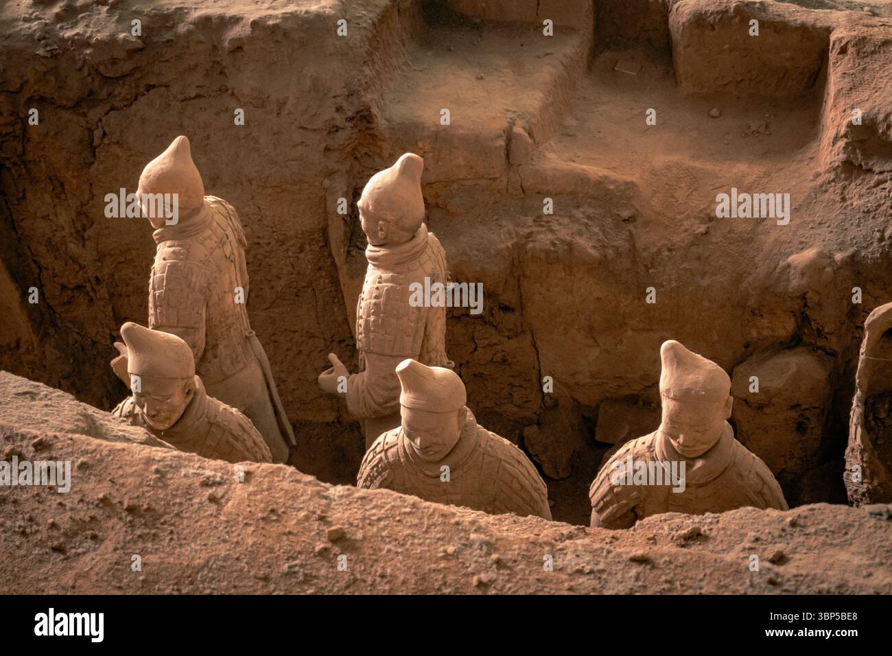 Terracotta Army, archaeological tomb of the first Chinese emperor Qin ...