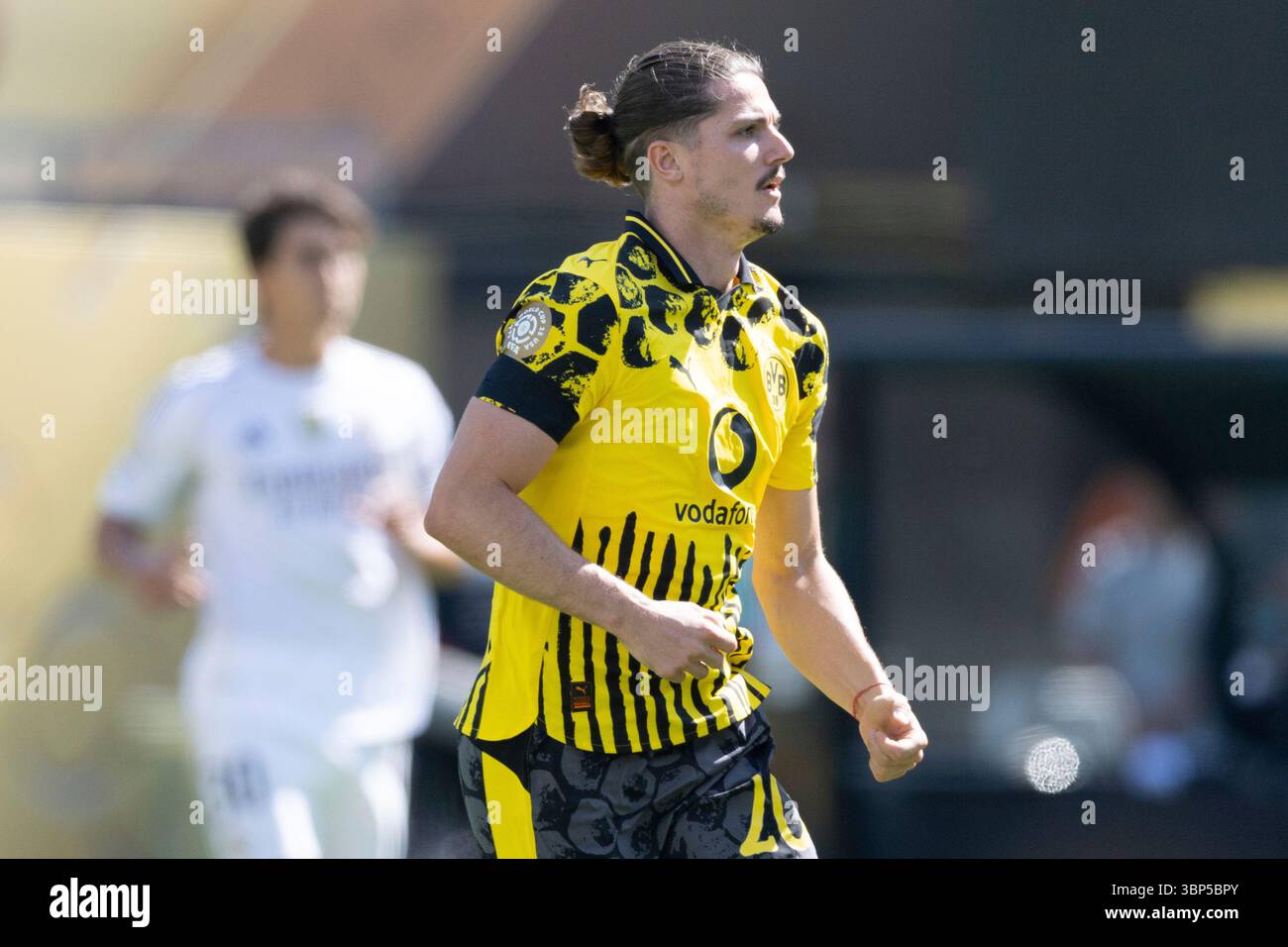 EAST RUTHERFORD, NJ - JULY 05: Marcel Sabitzer #20 of Borussia Dortmund ...