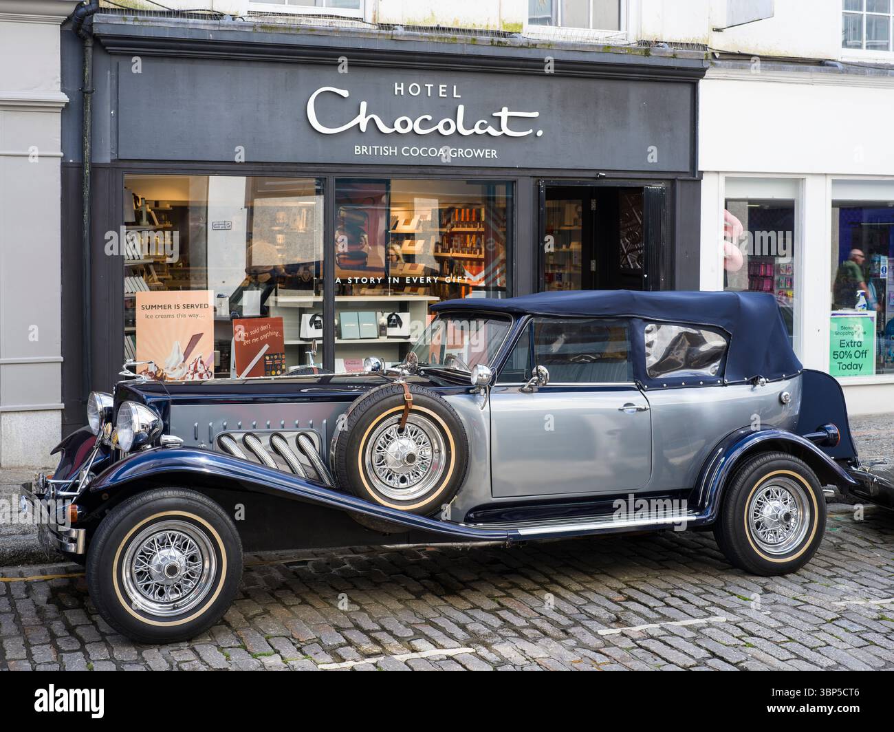 BEAUFORD CLASSIC CAR PARKED OUTSIDE HOTEL CHOCOLAT TRURO CLASSIC CAR ...