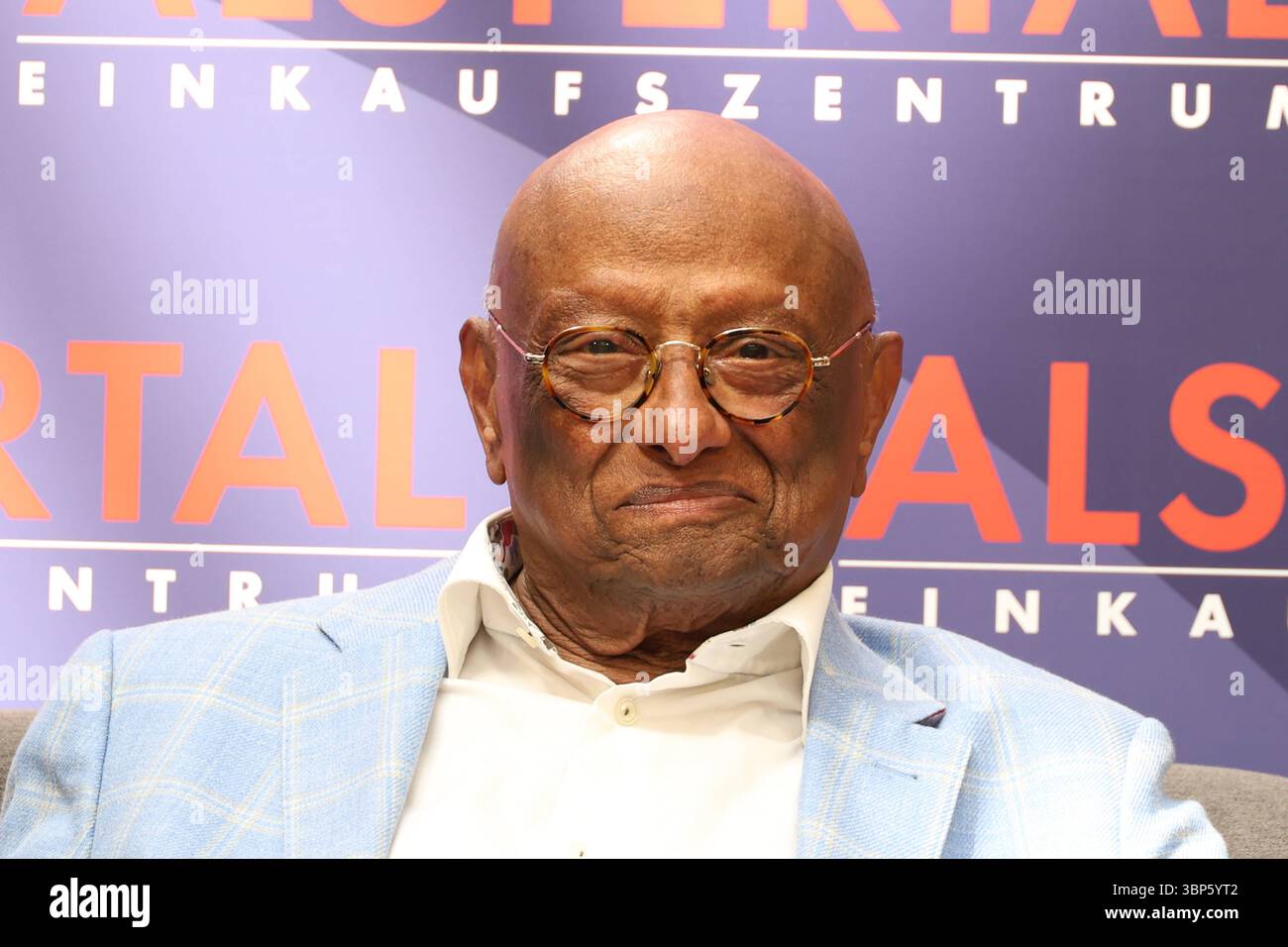 Ian Karan, Unternehmer und Senator a.D., zu Gast beim Panel-Talk ...