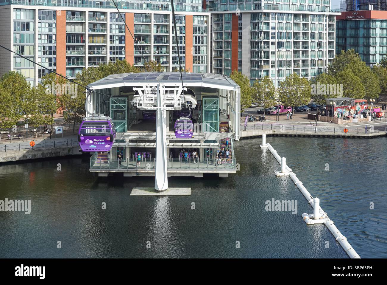 Gondolas of the London Cable Car, IFS Cloud Cable Car, London England ...