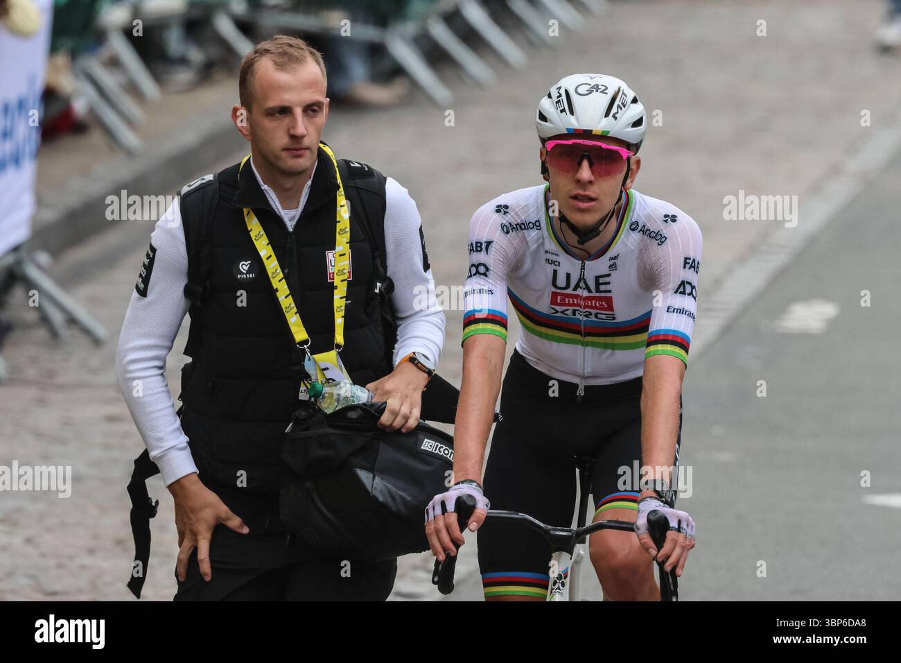 Tour de France 2025 Stage 2 to Boulogne-Sur-Mer Van Der Poel narrowly ...