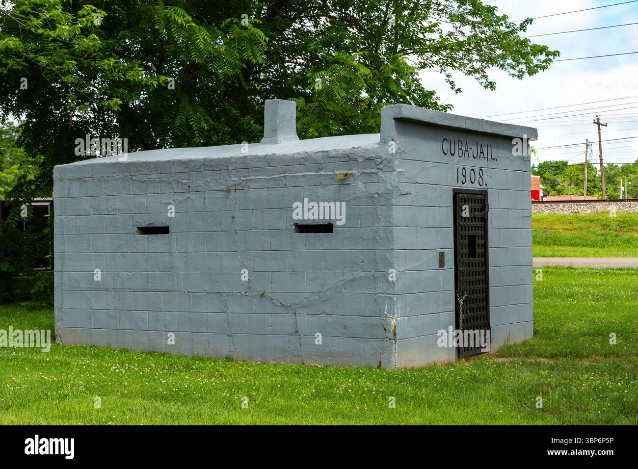 The historic 1908 Cuba City Jail. located on Route 66 in Cuba, Missouri ...