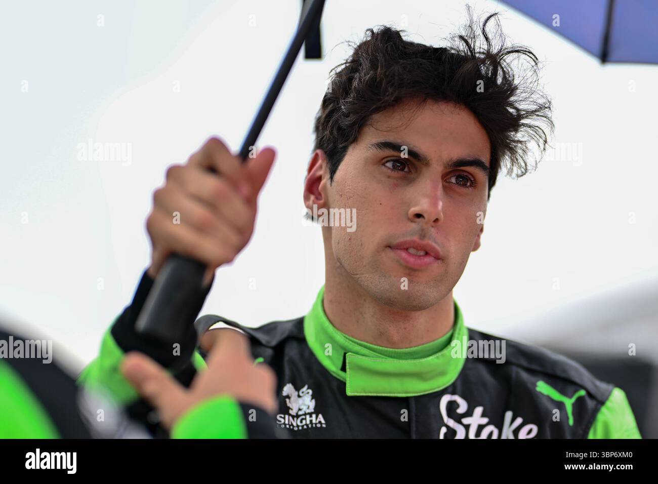 NORTHAMPTON, ENGLAND - JULY 6: Gabriel Bortoleto of Brazil and Stake F1 ...