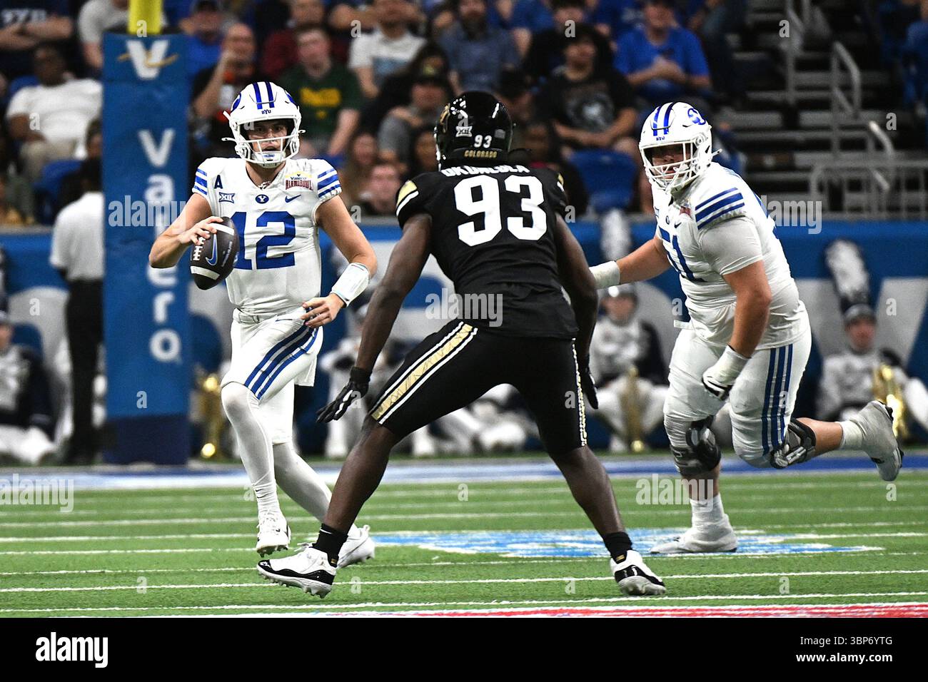 The alamodome ncaa 2024 hi-res stock photography and images - Alamy