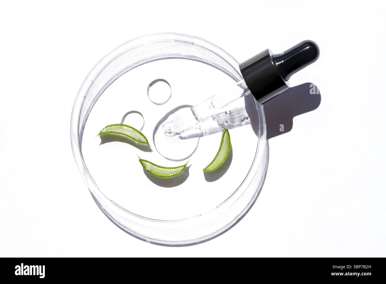 Glass bottle aloe vera Cut Out Stock Images & Pictures - Alamy