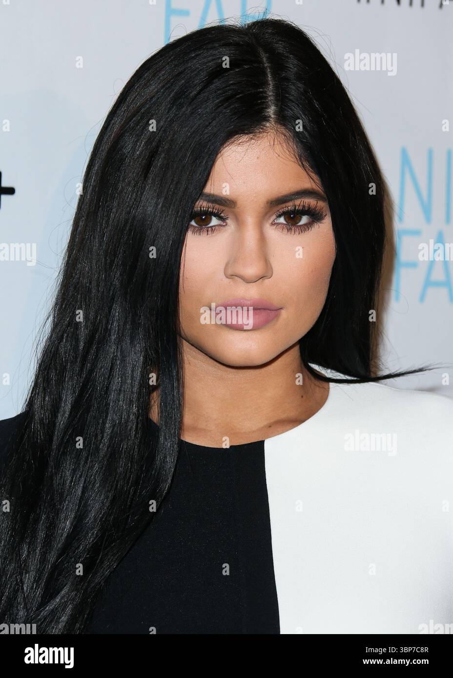 (FILE) Kylie Jenner spills plastic surgery secrets as Hollywood's ...