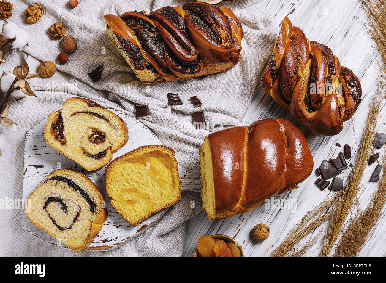 Homemade sweet yeast buns hi-res stock photography and images - Alamy