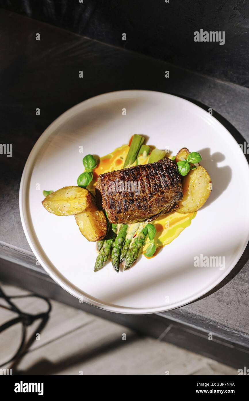 Food beautifully presented gourmet hi-res stock photography and images ...