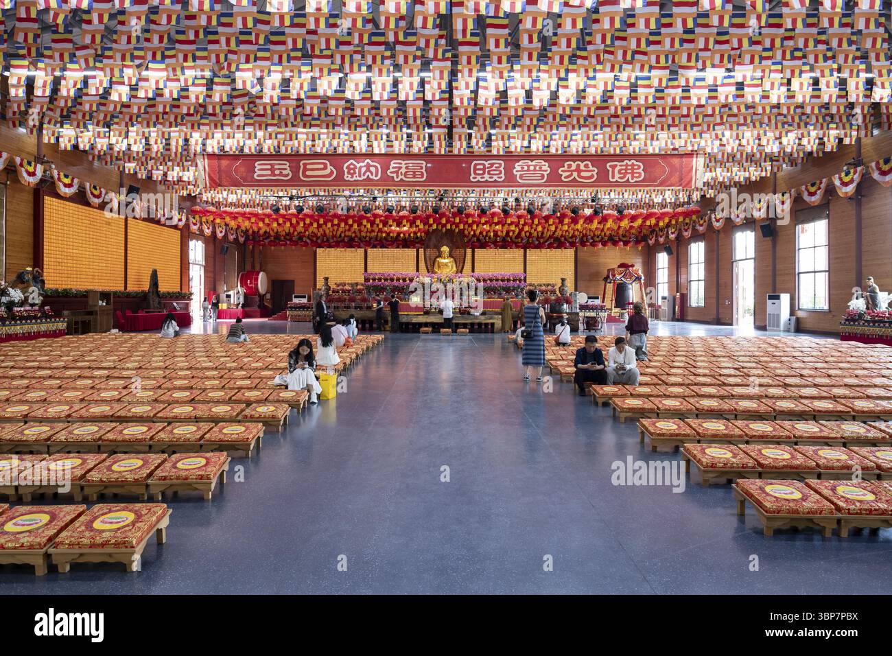 Prayer hall, monks' prayer room, Longhua Temple, Shanghai, People's ...