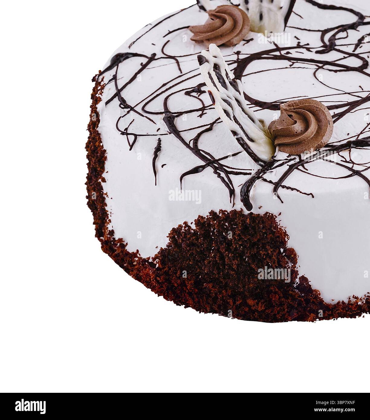Food, Round cake with white icing, chocolate sprinkles and chocolate ...