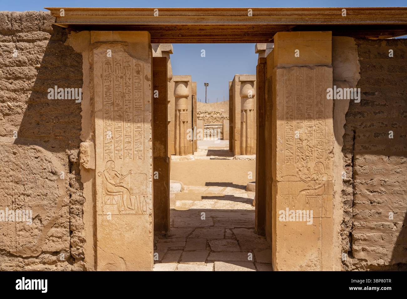 Entrance to the tomb of Horemheb Stock Photo - Alamy
