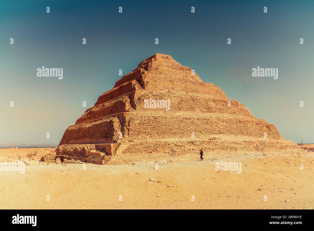 Pyramid djoser zoser step hi-res stock photography and images - Alamy