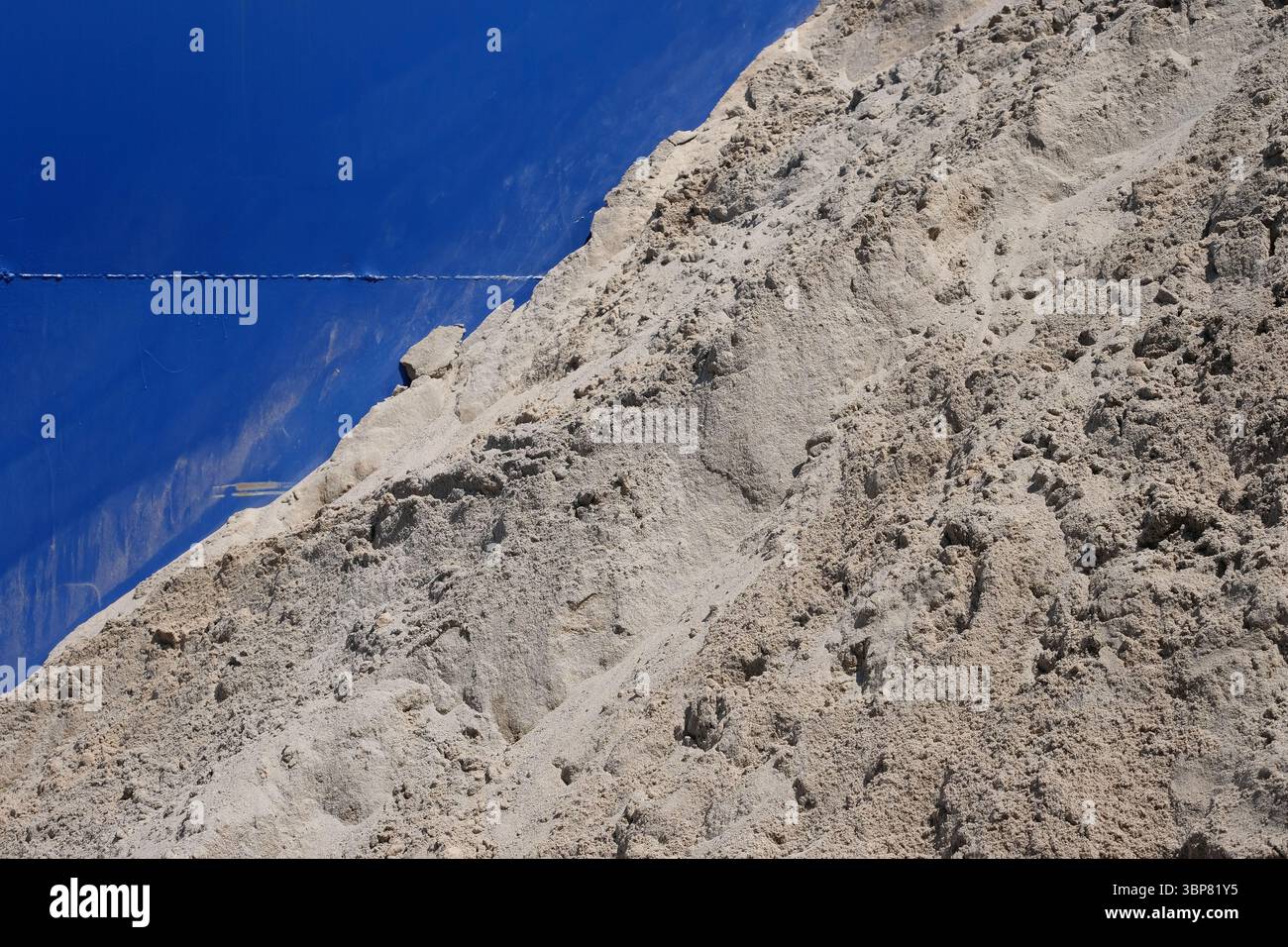 Sand stockpile hi-res stock photography and images - Alamy