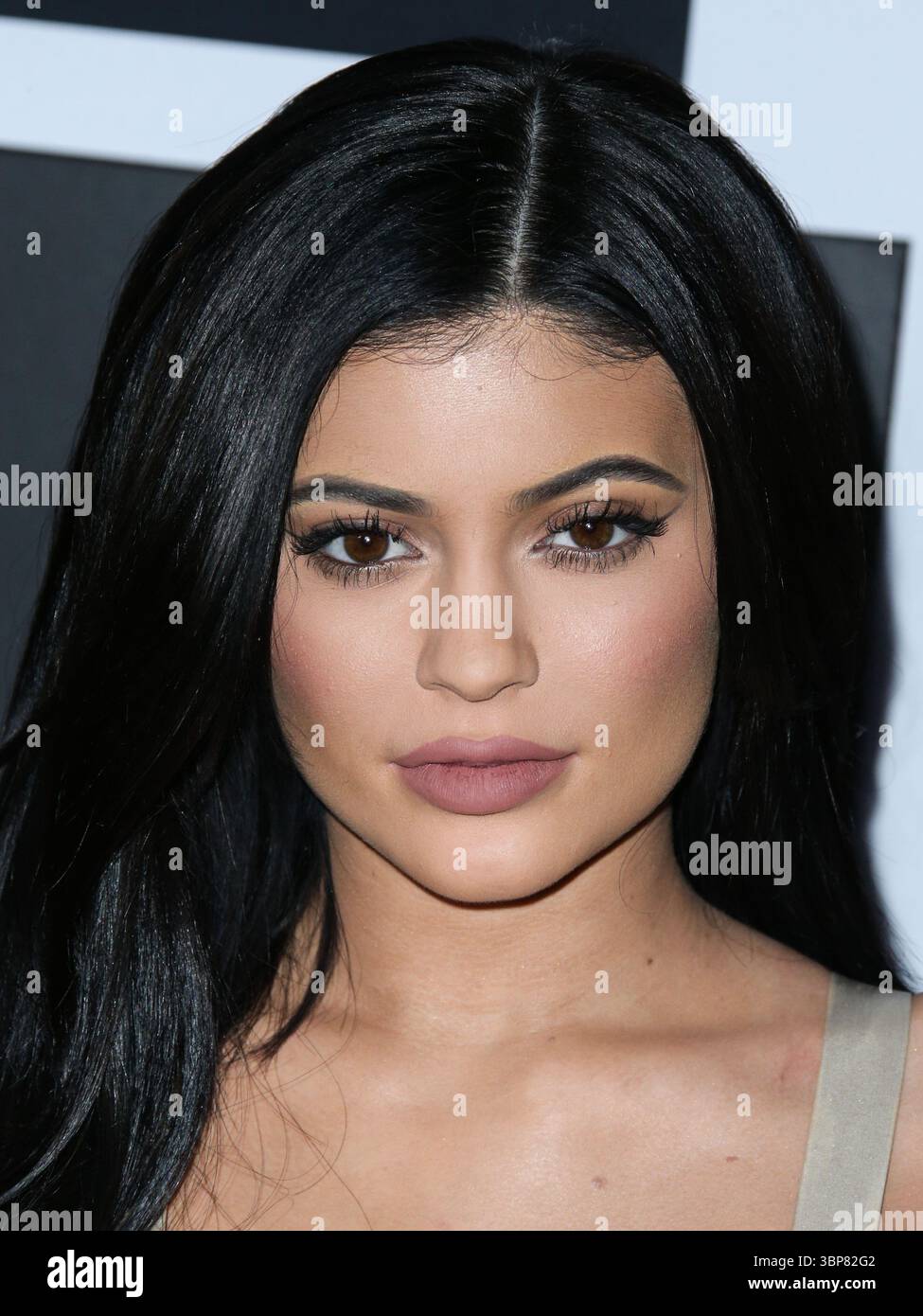 (FILE) Kylie Jenner spills plastic surgery secrets as Hollywood's ...
