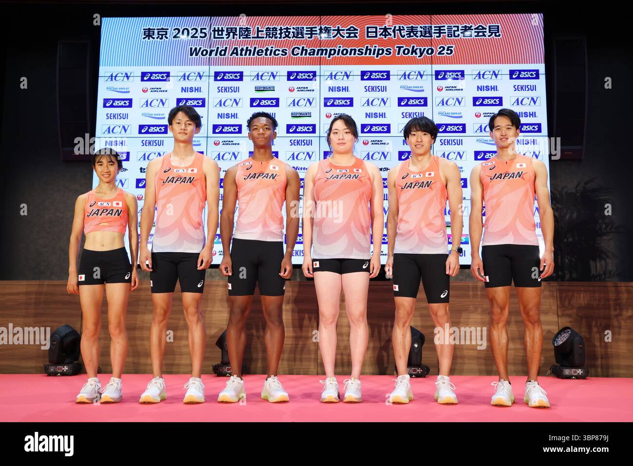 (L to R) Nozomi Tanaka, Towa Uzawa, Rachid Muratake, Haruka Kitaguchi, Shunsuke Izumiya, Shunta ...