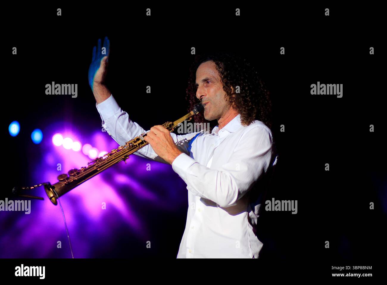 Appearance of a musician from Seattle United States Kenny G in the ...