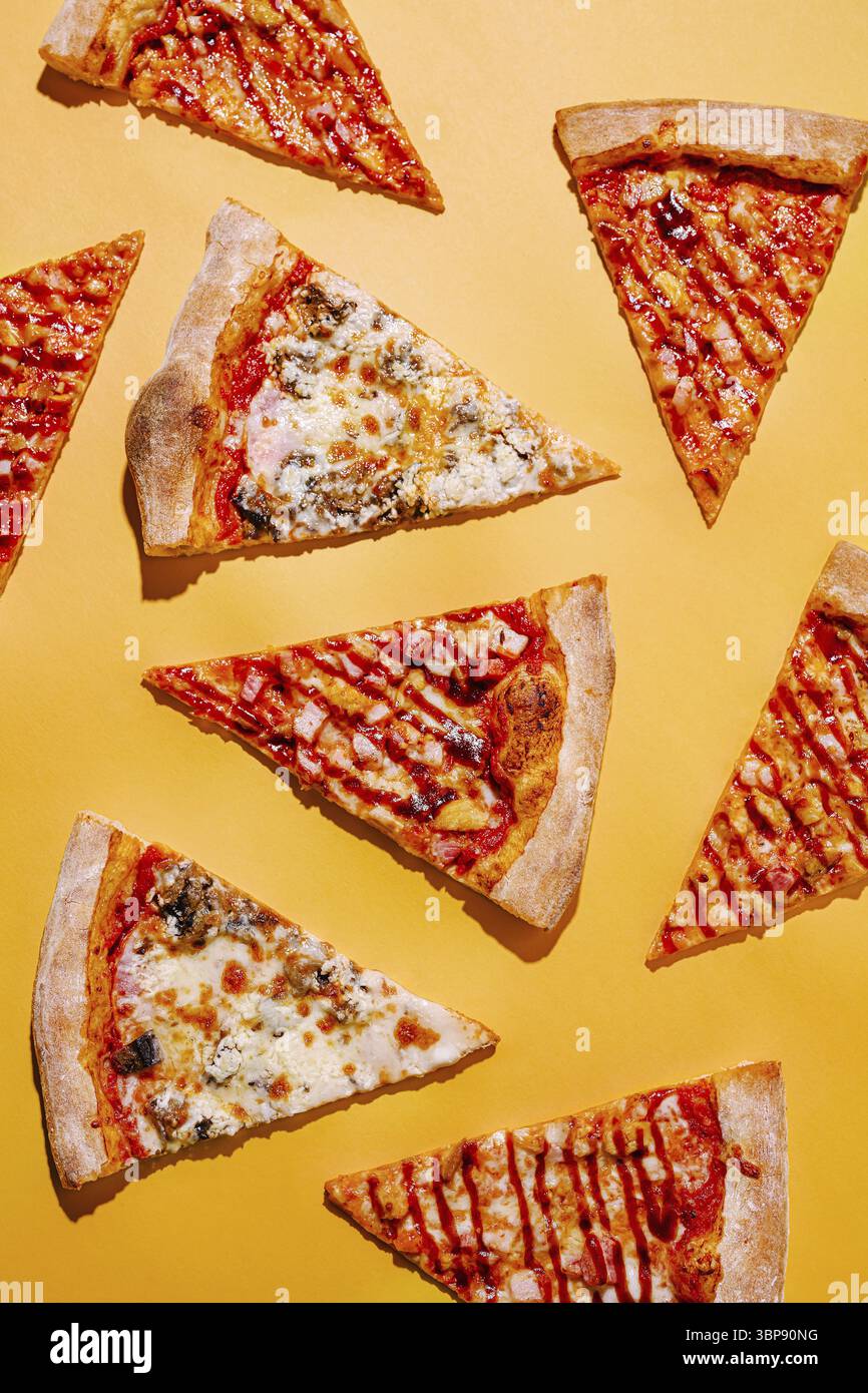 Food, Different types of pizza slices, including cheese and pepperoni ...