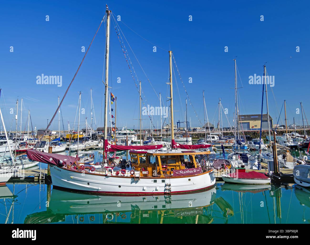The starbuck boat hi-res stock photography and images - Alamy