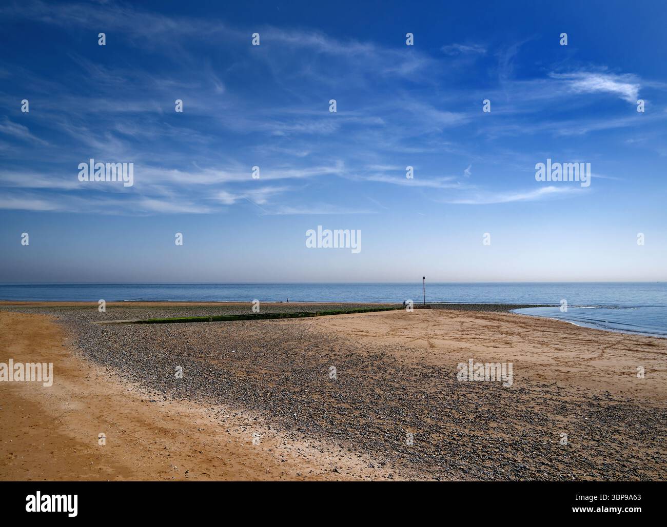 Isle of thanet kent beach landscape hi-res stock photography and images ...