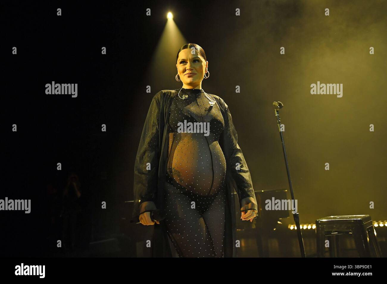 LONDON, ENGLAND - FEBRUARY 28: Jessie J (Jessica Ellen Cornish ...