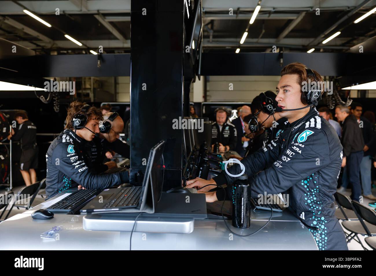 KIMI ANTONELLI Andrea (ita), Mercedes AMG F1 Team W16, portrait RUSSELL George (gbr), Mercedes ...