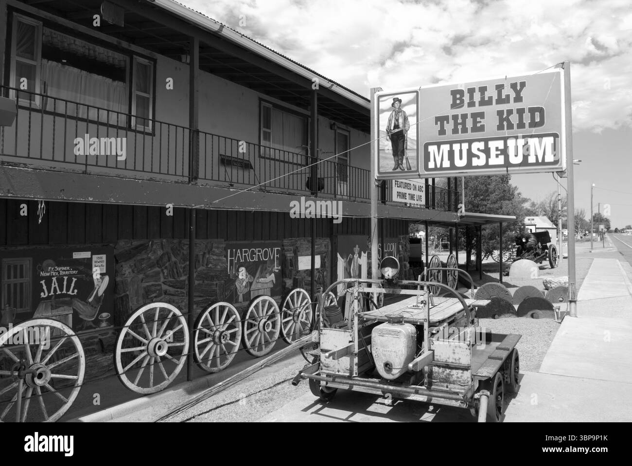 Billy the Kid Museum sign next to the historic museum building in Fort ...