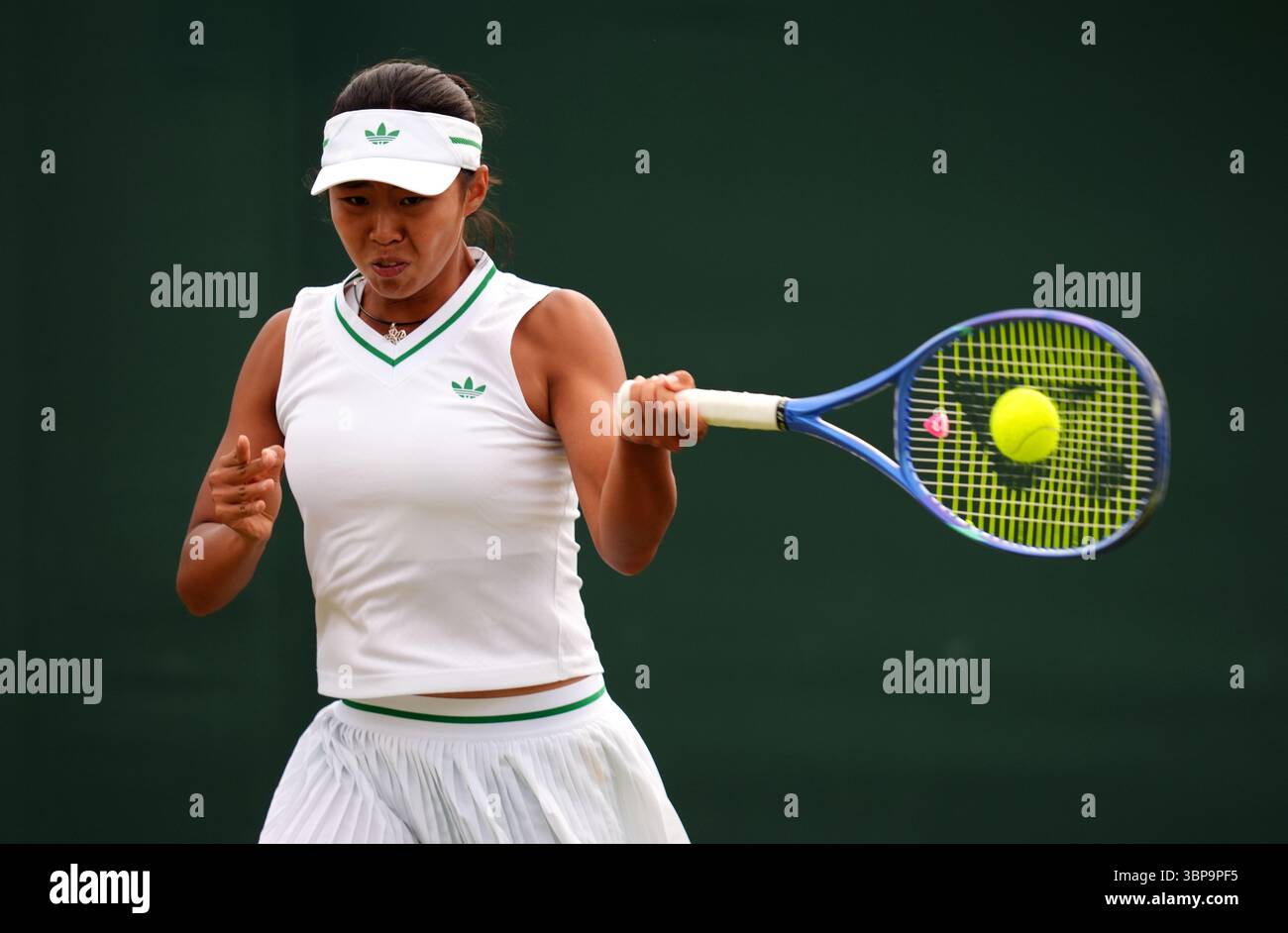 Ruien Zhang during her Girls' Singles match against Eugenia Zozaya ...