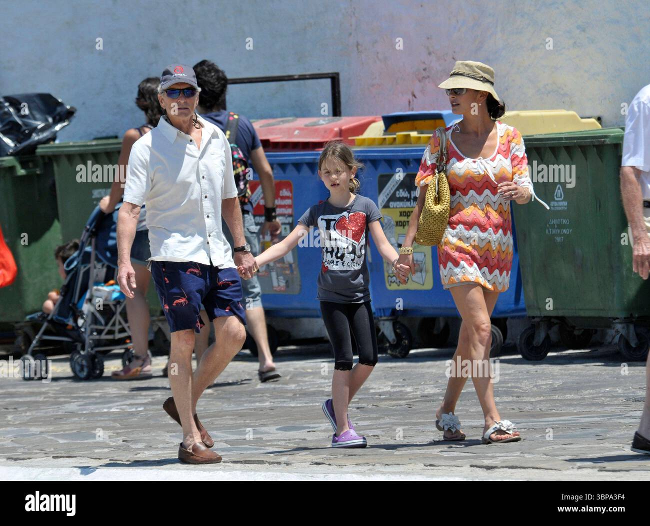 Michael Douglas and Catherine Zeta Jones with their family on holiday ...