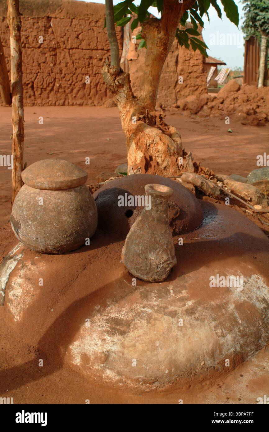 King glele hi-res stock photography and images - Alamy