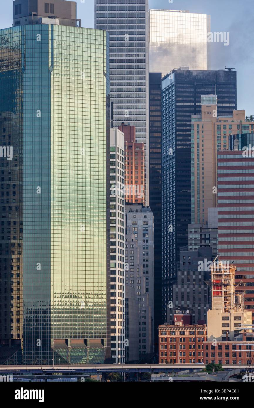 View of the southern tip of lower Manhattan, from the Brooklyn Heights ...
