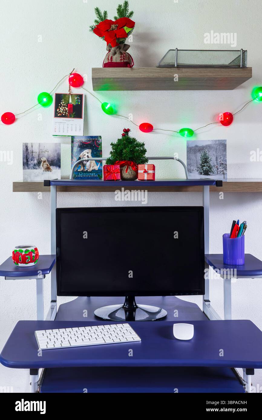 Festive workspace keyboard christmas hi-res stock photography and ...