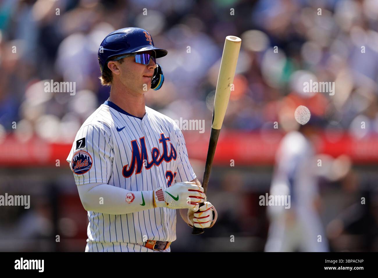 New York Mets' Pete Alonso reacts during the fifth inning of a baseball ...