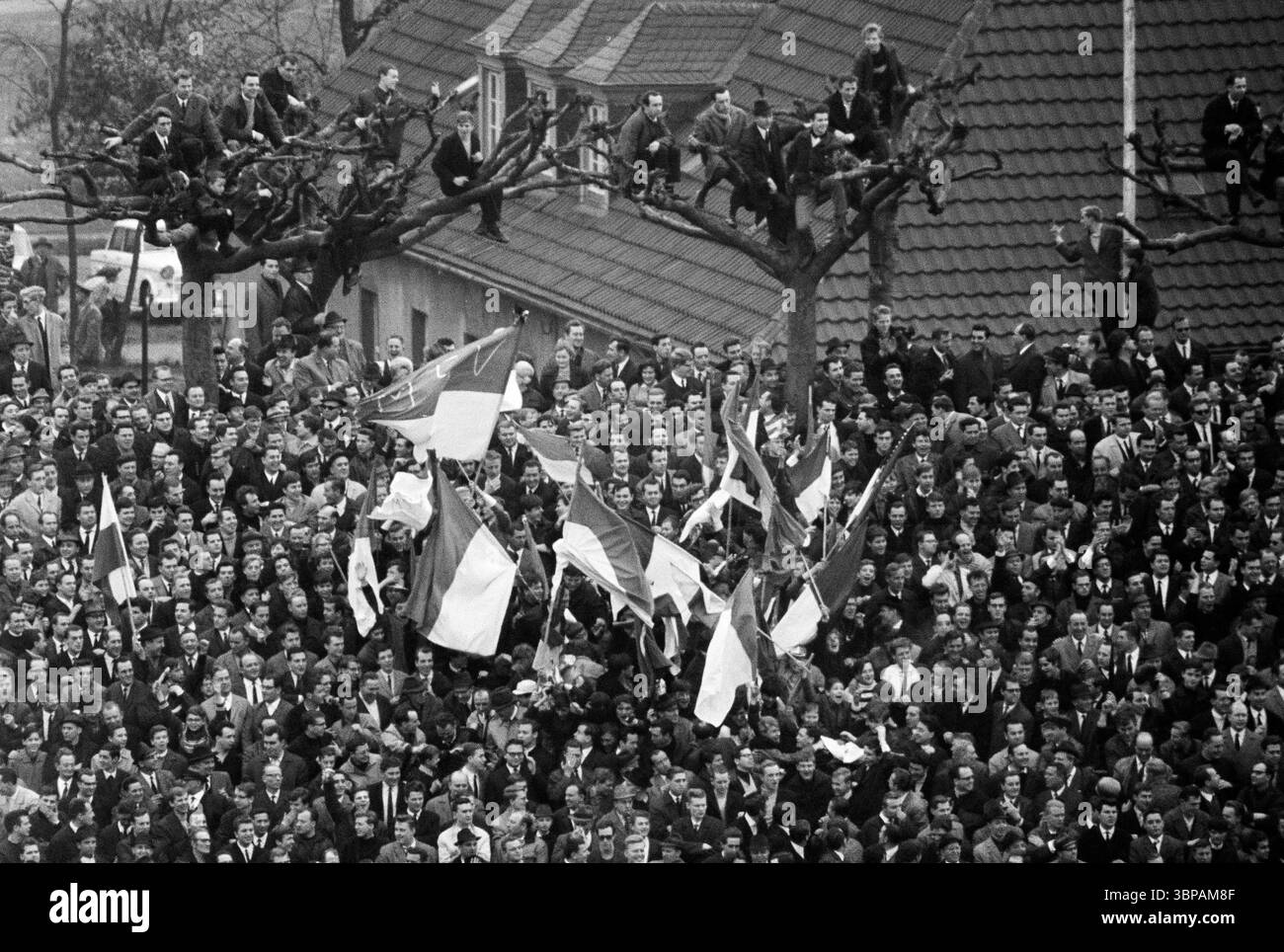 Fans in crowd stand Black and White Stock Photos & Images - Alamy