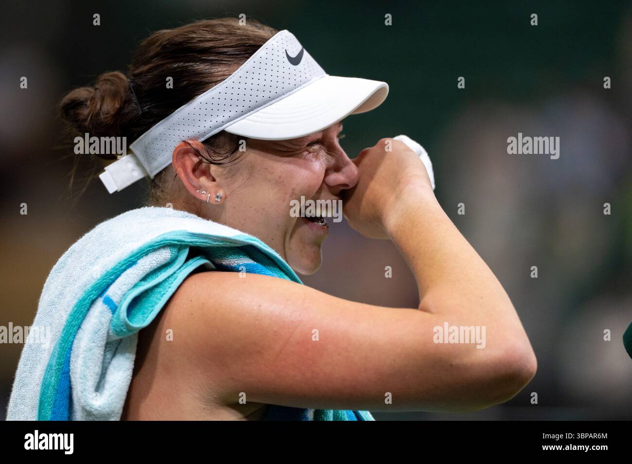 LONDON, ENGLAND - JULY 6: Amanda Anisimova of The USA during Wimbledon ...