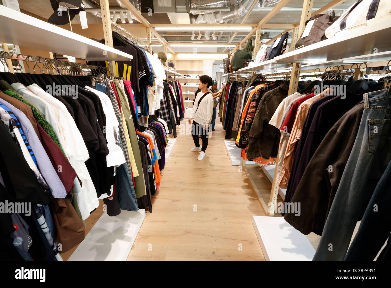 TOKYO THE CAPITAL OF VINTAGE CLOTHES Stock Photo - Alamy