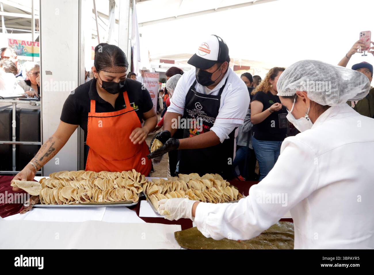 Taqueros from the state of Hidalgo participated in the Guinness World ...