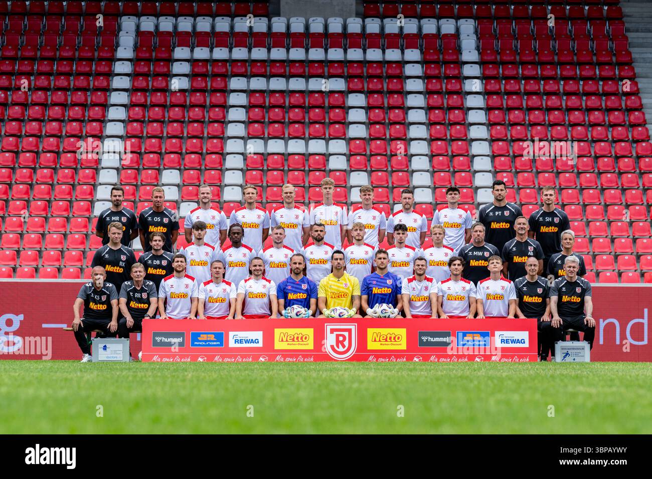 07 July 2025, Bavaria, Regensburg: Soccer: 3rd division, Jahn ...